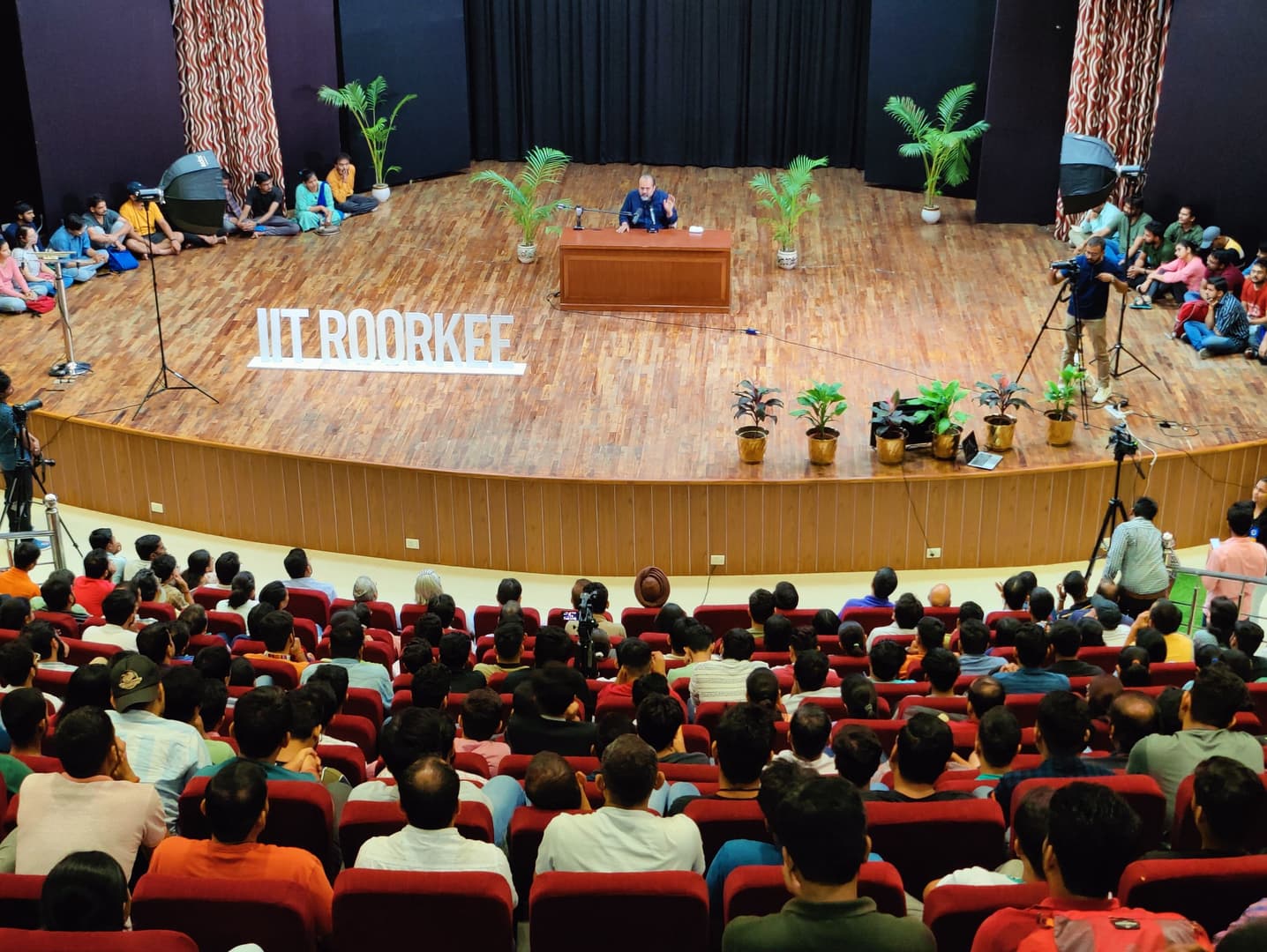 Glimpses from Acharya Prashant’s Sessions and Interactions